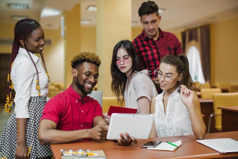 9 Event Ideas for Young Professionals to Fast-Track Careers - Event ...